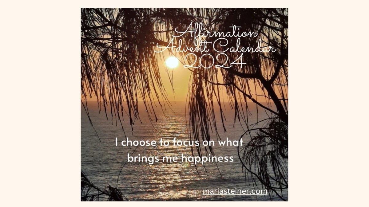 4th December | Maria Steiner – Pineapple Goddess